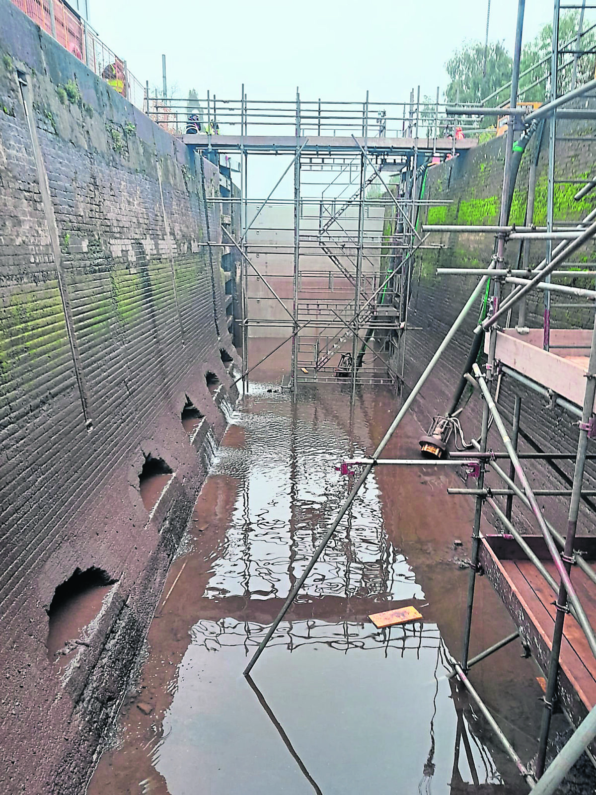 ESSENTIAL REPAIRS: Historic River Severn lock | Towpath Talk